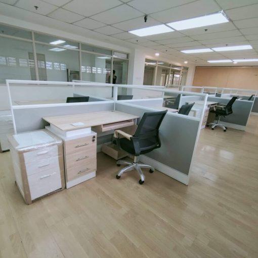 Workstation Au-07 | 4-Seat Office Partition with Full Fabric Screens