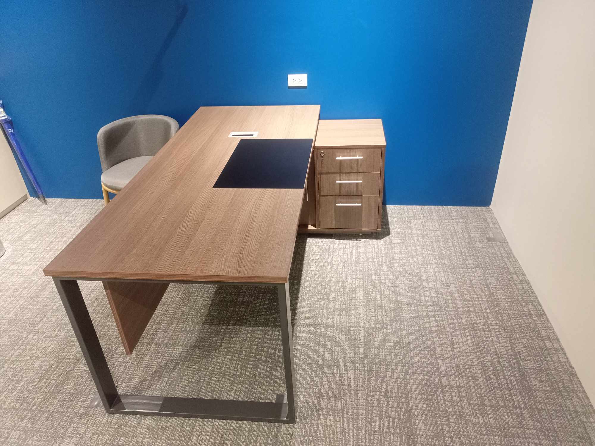 Executive Office Table Sample Projects - Manila Office Furniture Den Corp